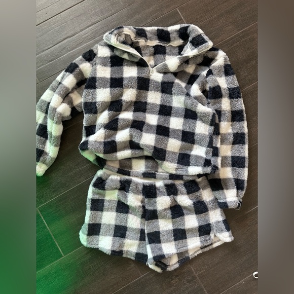 Intimates & Sleepwear | Fuzzy Lounge Set | Poshmark